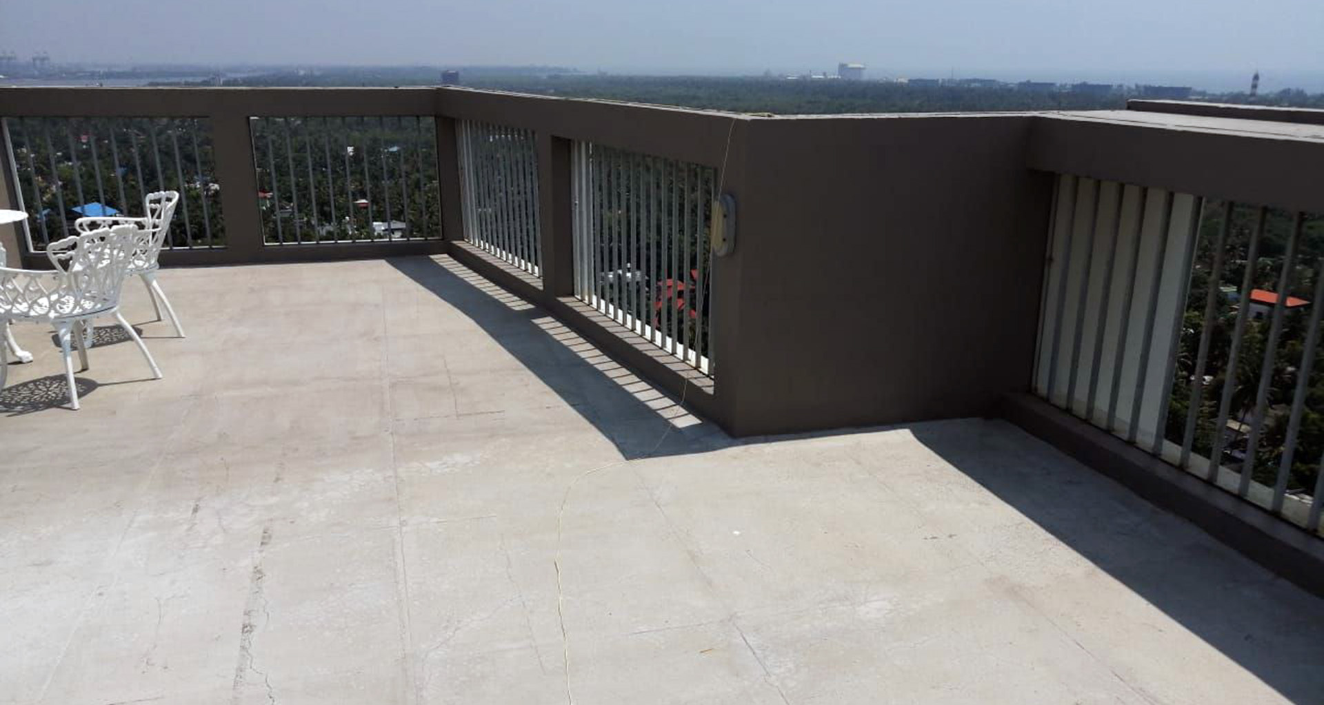 5 Alarming Signs That You Should Watch Out For On Your RCC Roof!